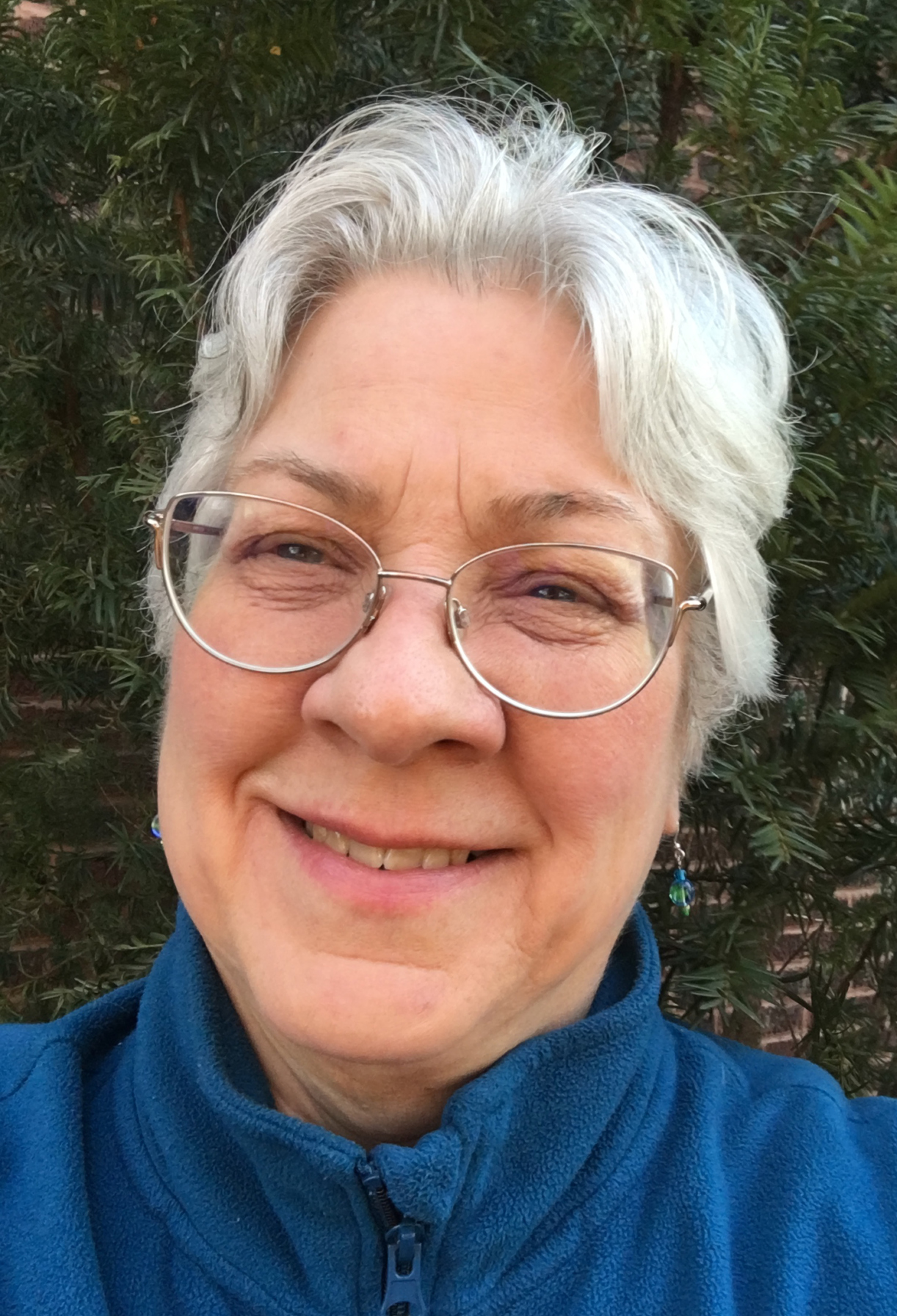 Beth Botts's Instagram, Twitter & Facebook on IDCrawl